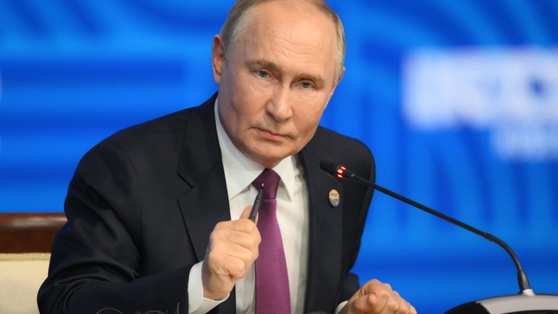 Confident Putin Meets International Press Corps at Conclusion of BRICS Summit - Voice Media